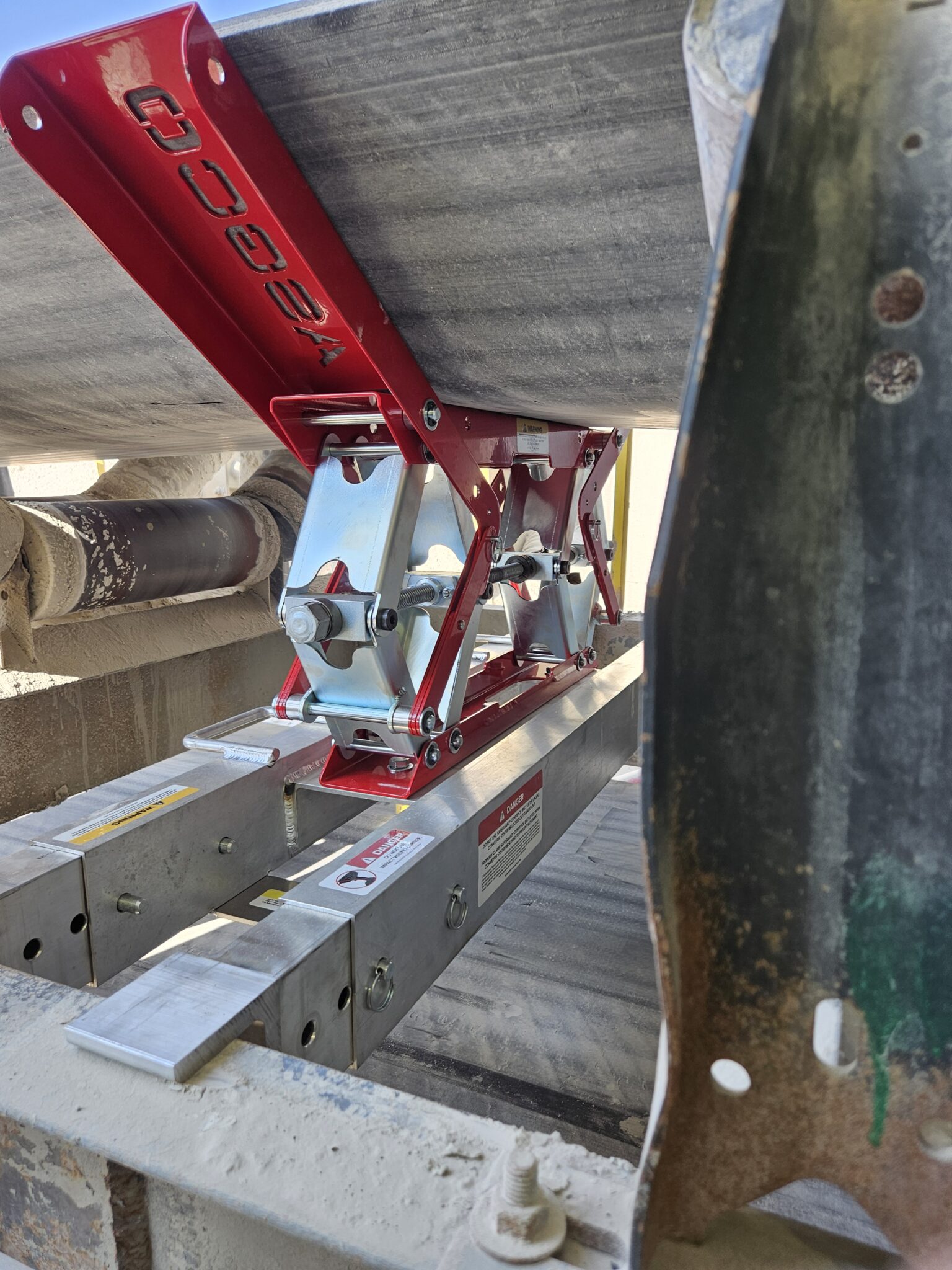 Safe-Guard® Conveyor Belt Lifter - ASGCO