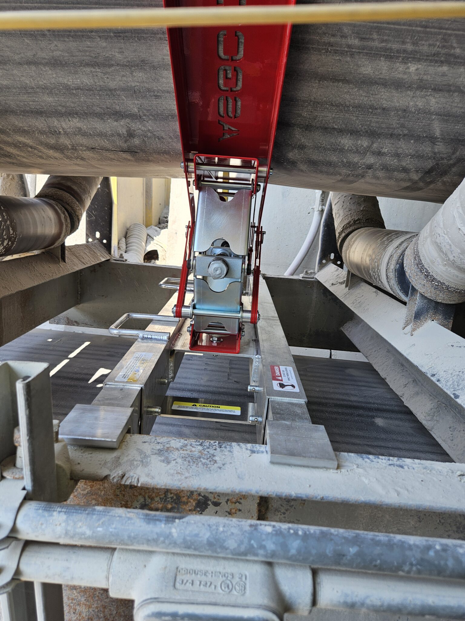 Safe-Guard® Conveyor Belt Lifter - ASGCO