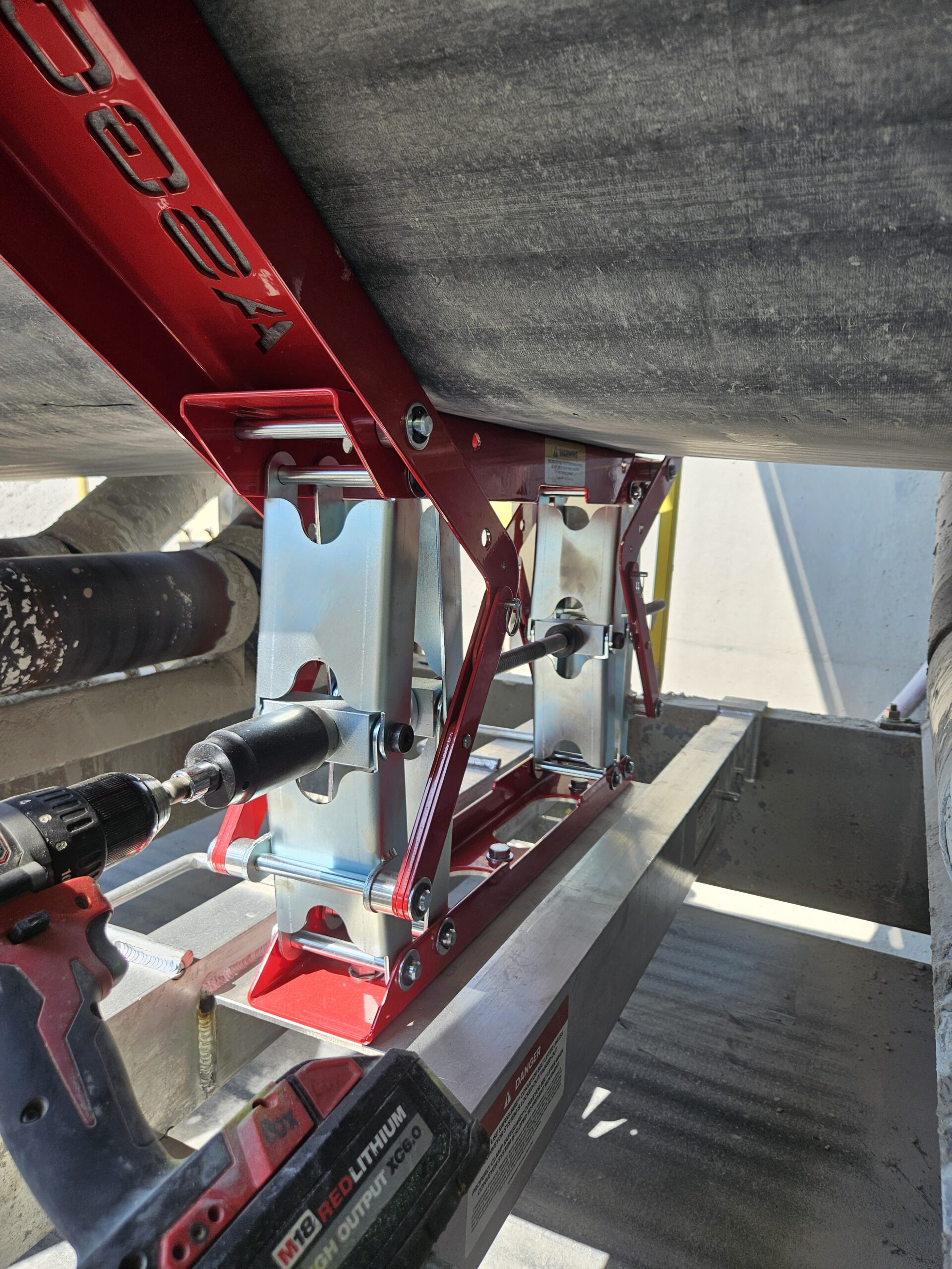 Safe-Guard® Conveyor Belt Lifter - ASGCO